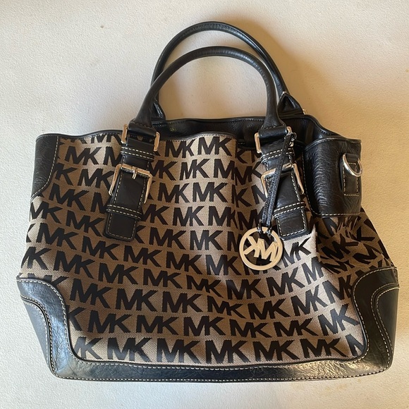 Michael Kors Collection | Bags | Michael Kors Large Bag Black | Poshmark